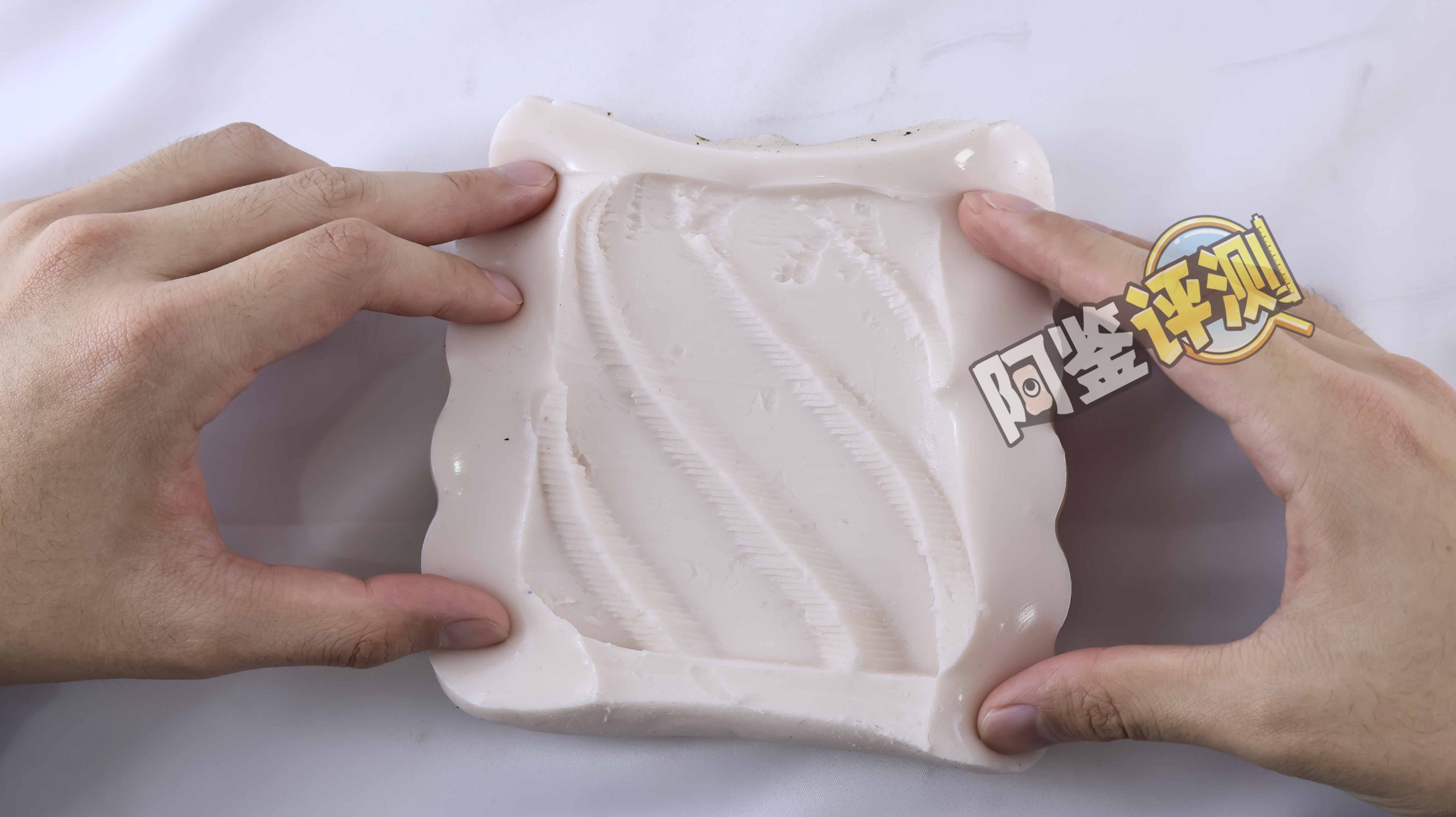 キテルキテル——“遗迹守卫Zero White Lv0”评测！如水般脂软感的慢玩，评价竟如此两极分化？ – 阿鉴评测